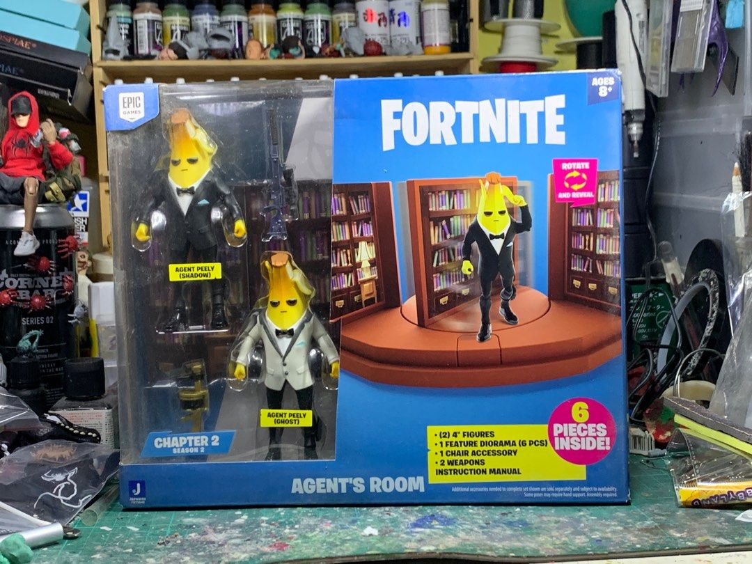 Fortnite Agent peely shadow & Ghost set, 興趣及遊戲, 玩具 & 遊戲類 - Carousell
