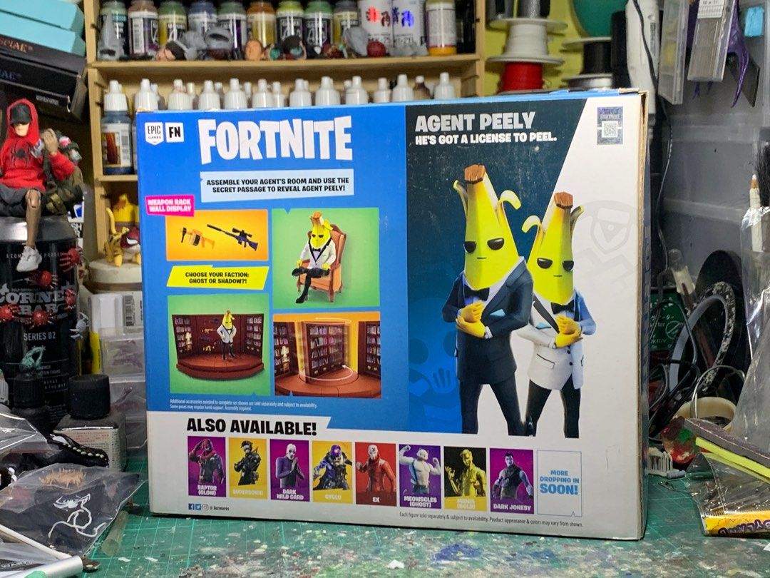 Fortnite Agent peely shadow & Ghost set, 興趣及遊戲, 玩具 & 遊戲類 - Carousell
