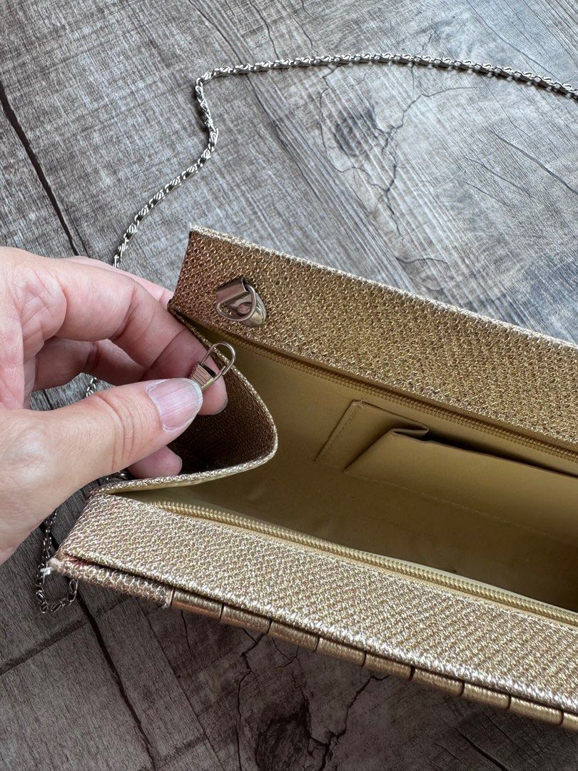Gold clutch with attachable chain, Women's Fashion, Bags & Wallets ...
