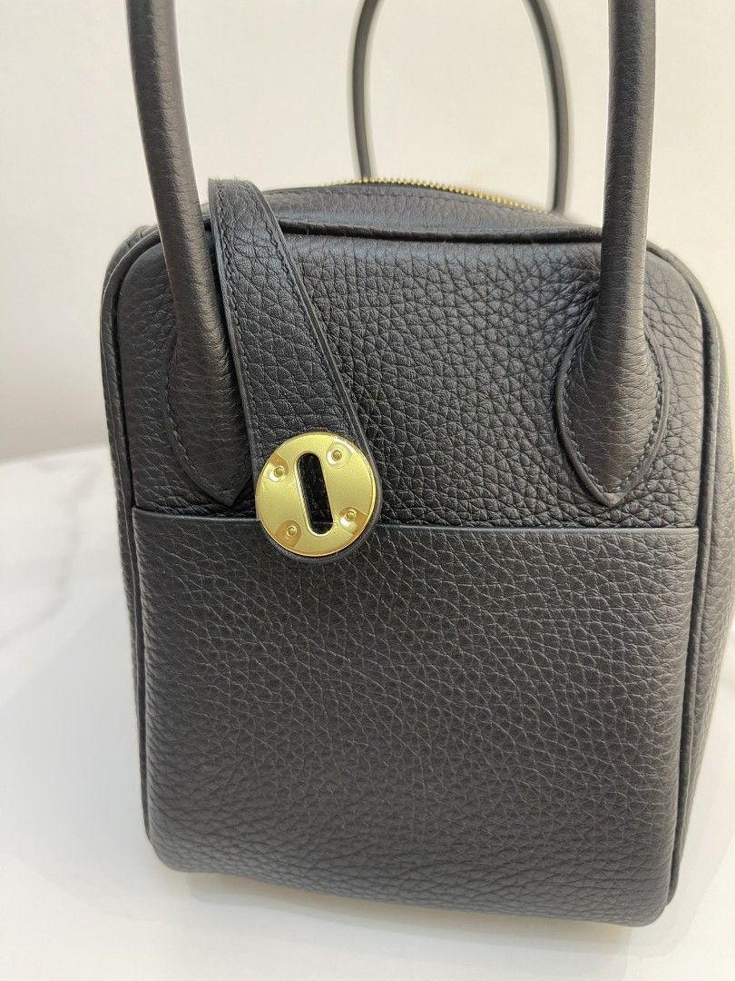 Hermes Lindy 26 Z Stamp, Luxury, Bags & Wallets on Carousell