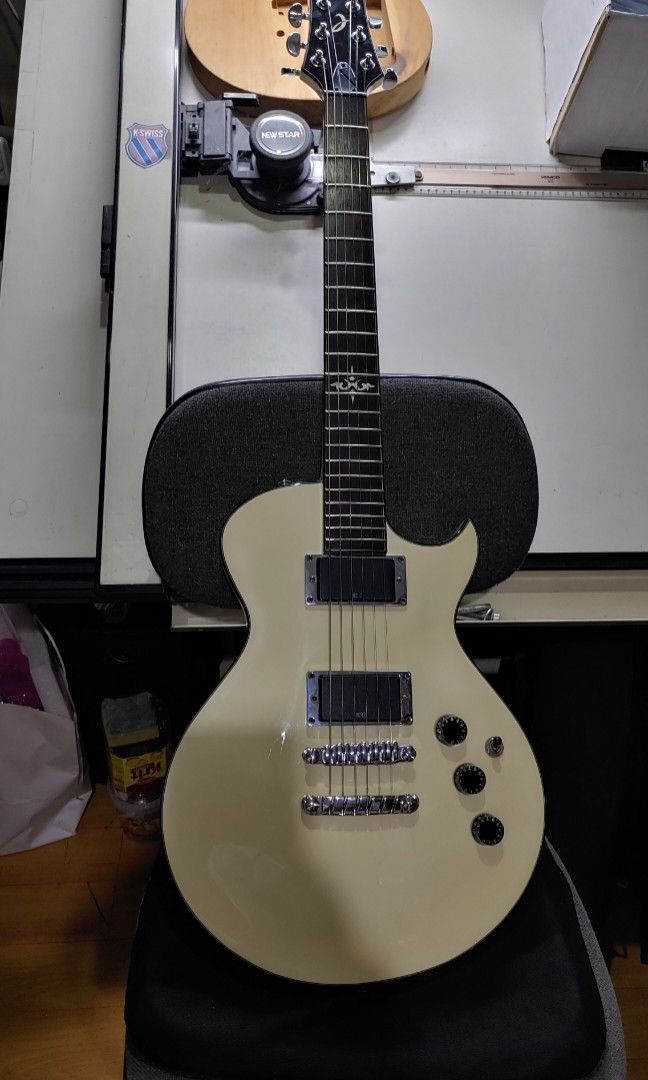 Ibanez ART120 Electric Guitar, Hobbies & Toys, Music & Media, Musical ...