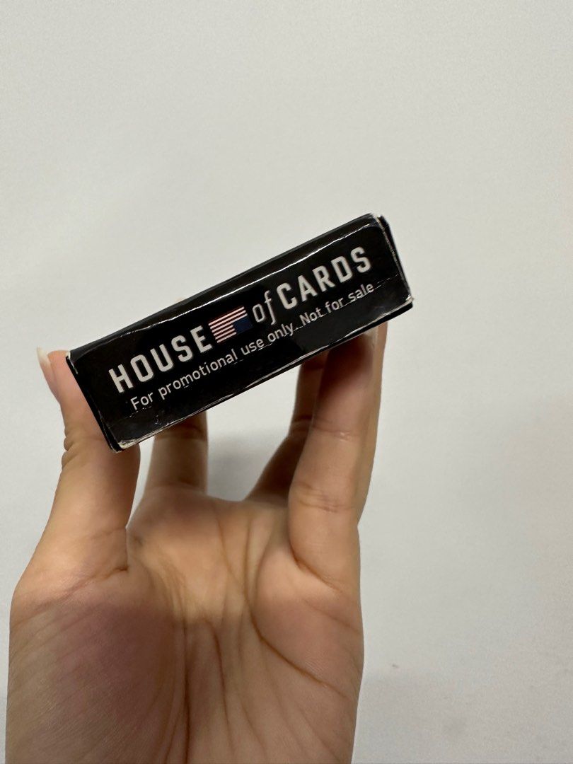 Kartu remi house of cards (official merchandise), Toys & Collectibles ...