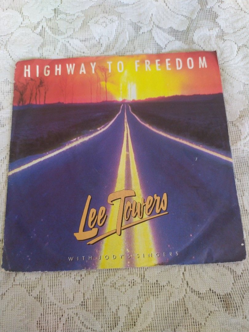 Lee Towers - Highway To Freedom (7" single) VINYL PLAKA on Carousell