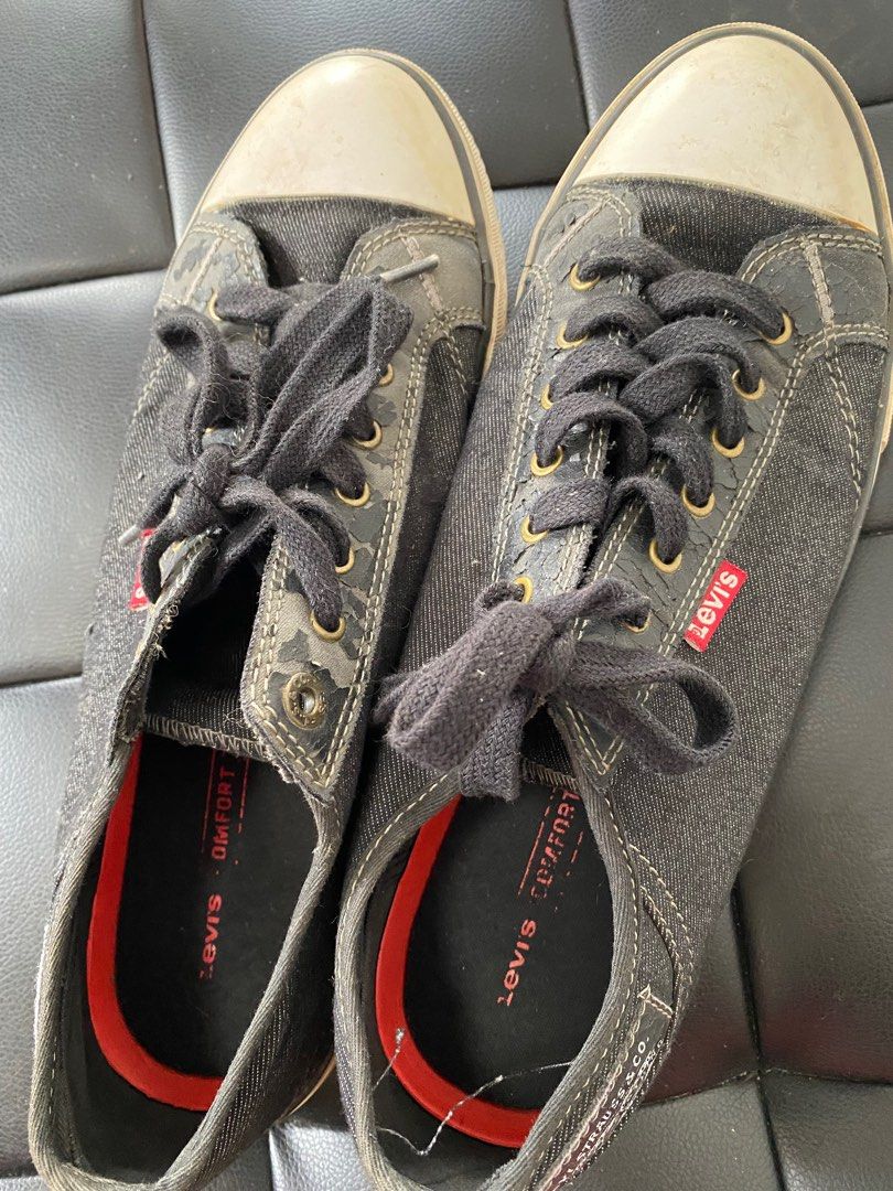 LEVIS shoes original, Men's Fashion, Footwear, Sneakers on Carousell
