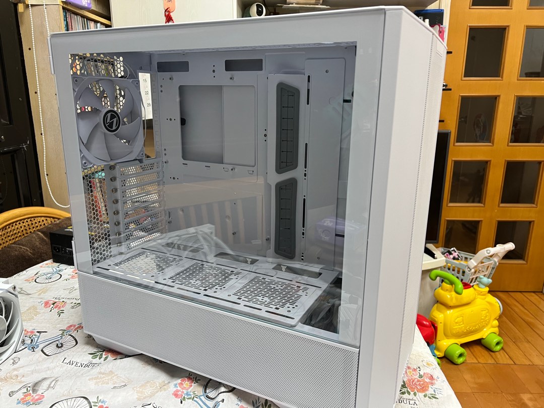 Lian Li Lan Cool 3 RGB 白色機箱 ATX, 電腦＆科技, 電腦周邊及配件, 電腦周邊產品 - Carousell