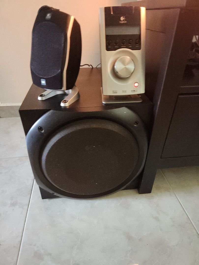 Logitech 5.1 speaker system, Audio, Soundbars, Speakers & Amplifiers on ...