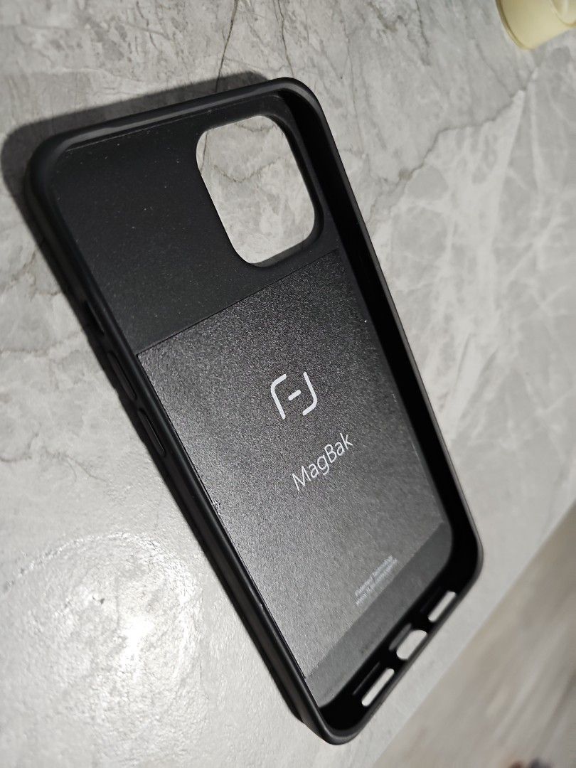 Magbak Casing 12 Pro Max, Mobile Phones & Gadgets, Mobile & Gadget ...