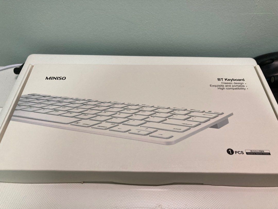 Miniso Bluetooth Keyboard Computers And Tech Parts And Accessories Computer Keyboard On Carousell