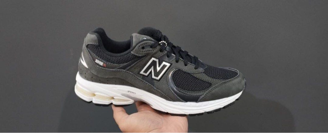 New Balance 2002R Dark Grey [no pigskin] | BNIB Original Resmi, Fesyen ...