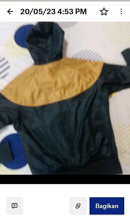 Nike The Windrunner, Olah Raga, Baju Olahraga di Carousell