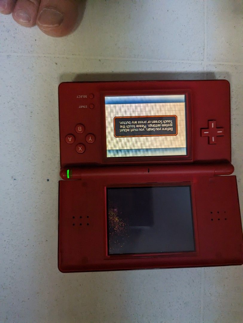 Nintendo DS Lite red faulty top screen, Video Gaming, Video Game ...