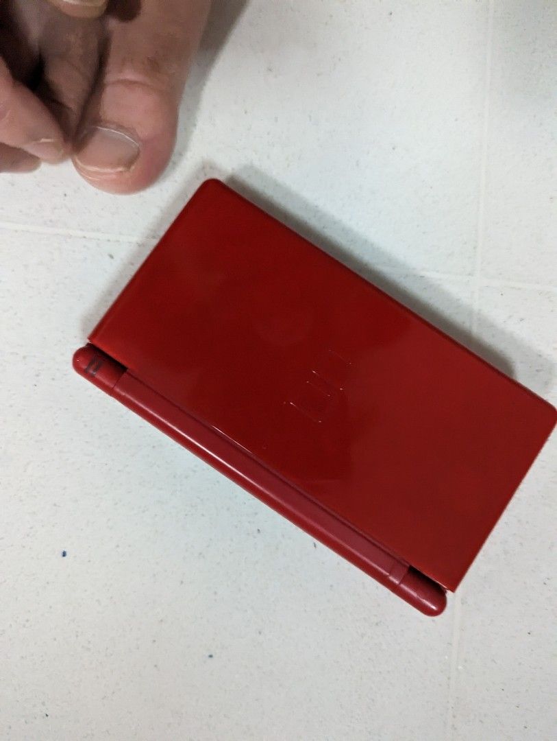 Nintendo DS Lite red faulty top screen, Video Gaming, Video Game ...