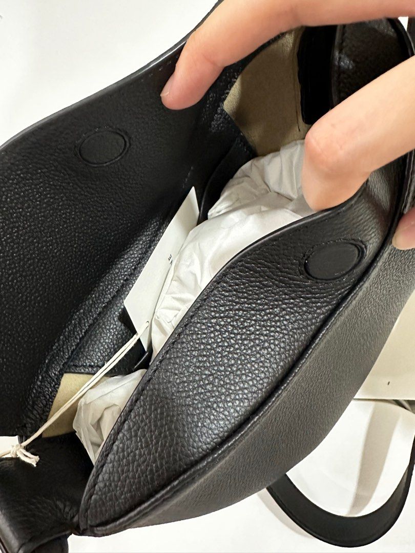 ONHAND Authentic Polene Tonca in Black, Luxury, Bags & Wallets on Carousell