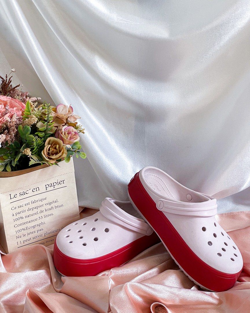 Original Crocs Platform (HK), Women's Fashion, Footwear, Slippers and ...