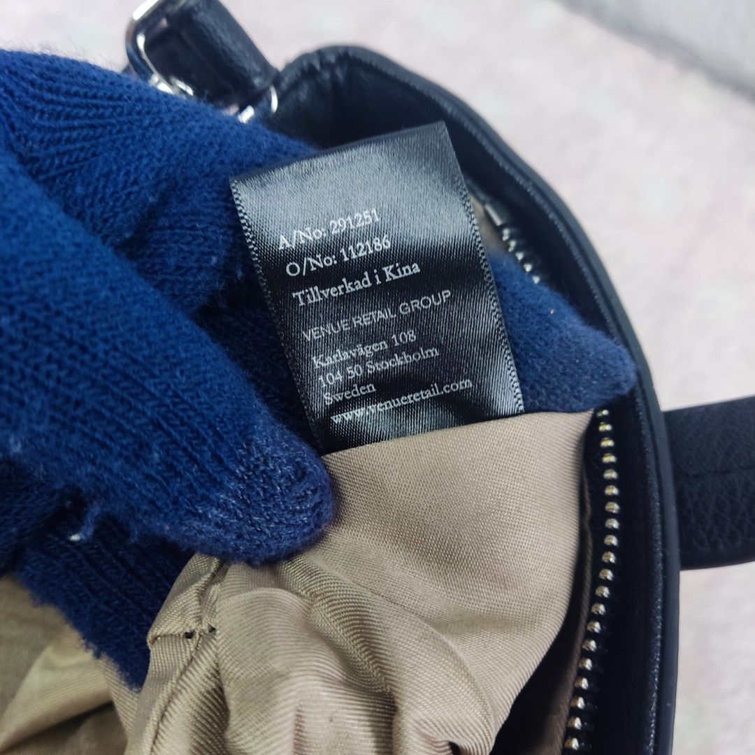 Original Don Donna Est 1968 Stockholm Crossbody Bag on Carousell