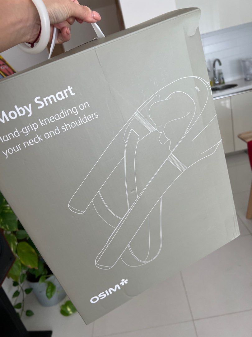 Osim UMoby smart shoulder neck massage machine, Health & Nutrition ...