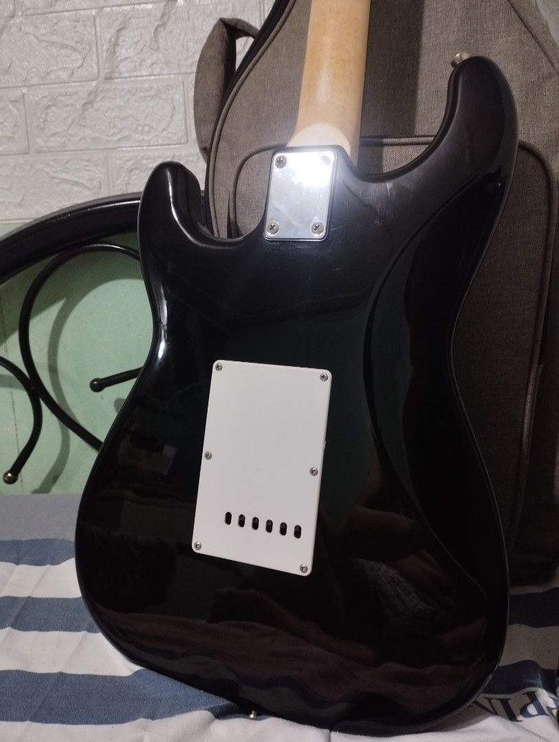 Playtech Stratocaster, Hobbies & Toys, Music & Media, Musical Instruments on Carousell