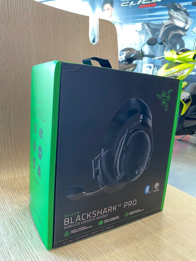 Razer Viper V2 Pro Mouse and Blackshark V2 Pro Headset, Computers ...