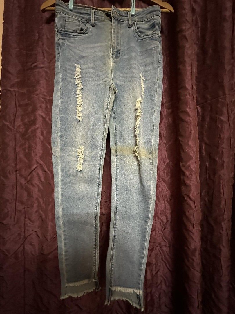 Red Girl Tattered Maong Pants, Women's Fashion, Bottoms, Jeans on Carousell