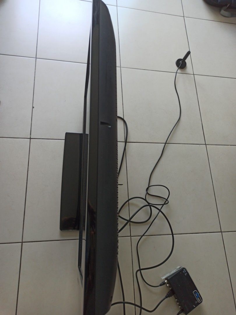 Samsung 32 inch lcd tv (Not smart and pls read description), TV & Home ...