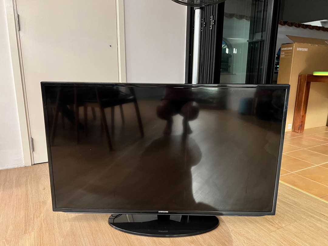 Samsung 46 inch smart TV, TV & Home Appliances, TV & Entertainment, TV ...