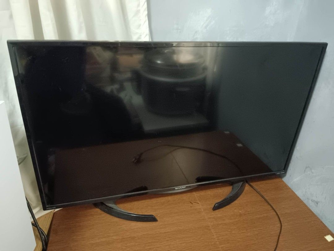 SHARP AQUOS 40" LED Full HD TV, TV & Home Appliances, TV & Entertainment, TV on Carousell