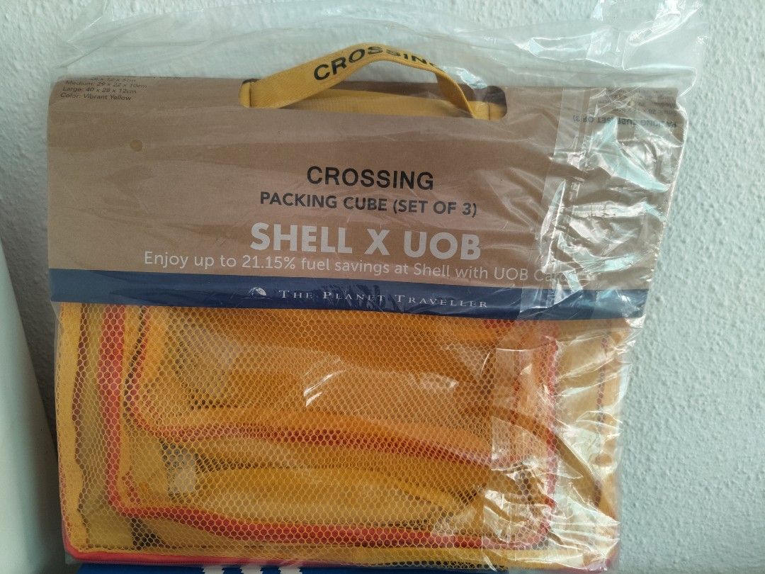 SHELL X UOB Packing Cube (Set of 3), Hobbies & Toys, Travel, Travel ...