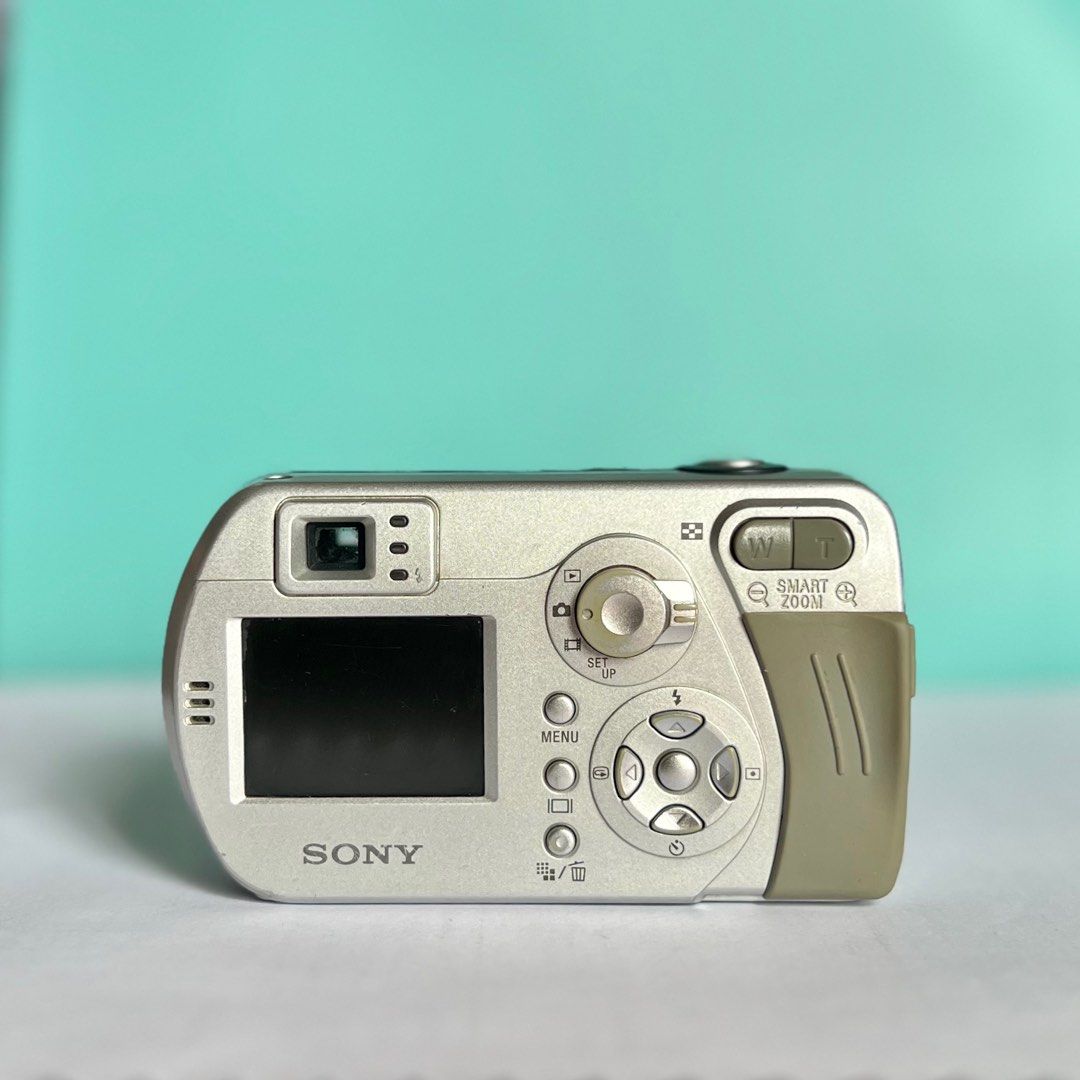 Sony Cybershot DSC-P32 RARE digital camera, Photography, Cameras on Carousell