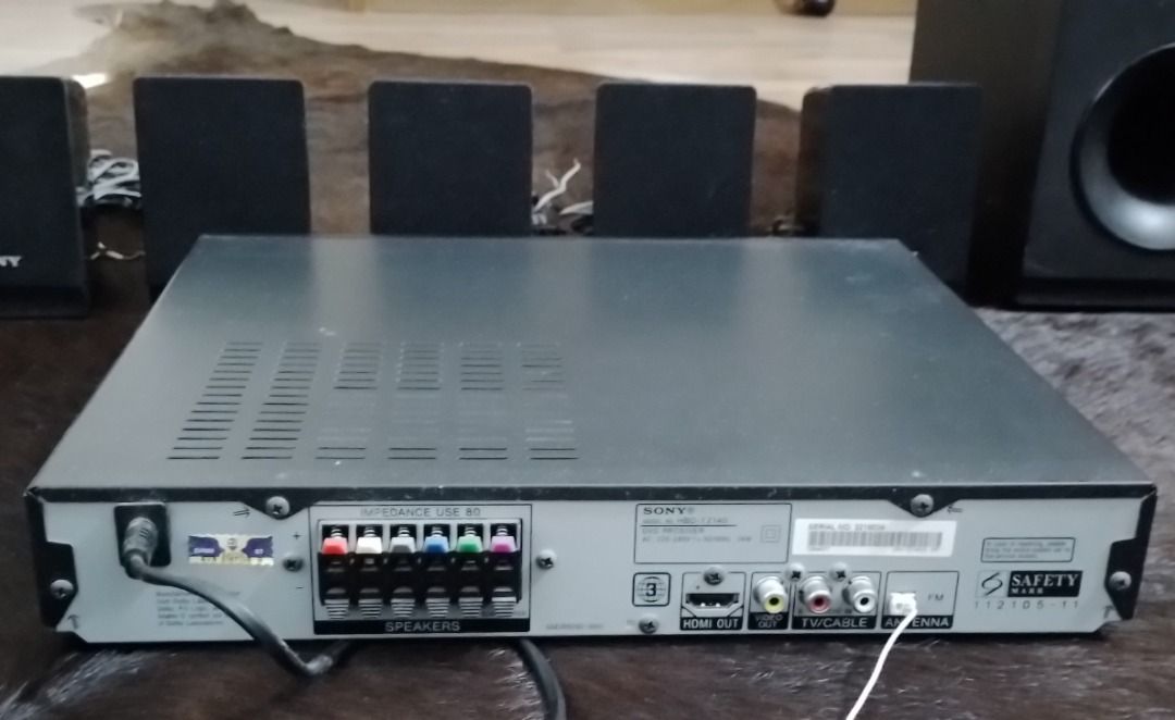 SONY DVD Home Theatre System DAV-TZ140, TV & Home Appliances, TV & Entertainment, Entertainment ...