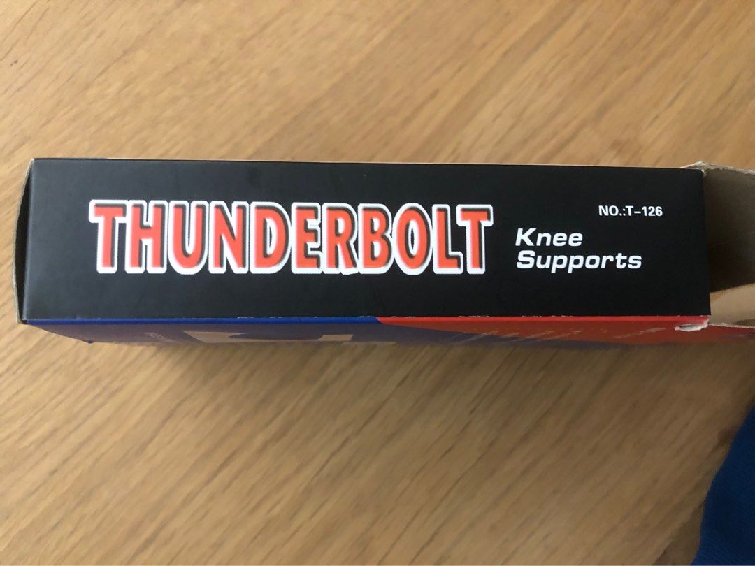 THUNDERBOLT Knee Supports - Size: S, Sports Equipment, Exercise ...