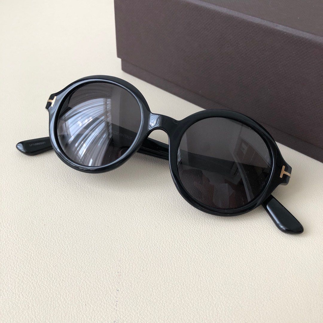 Tom Ford Carter Sunglasses TF 199 01A, Luxury, Accessories on Carousell
