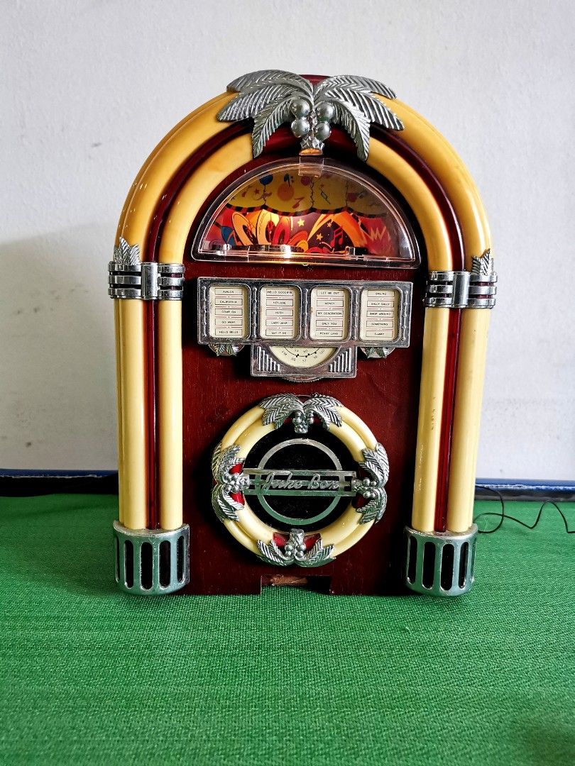 Vintage Jukebox, Audio, Other Audio Equipment on Carousell