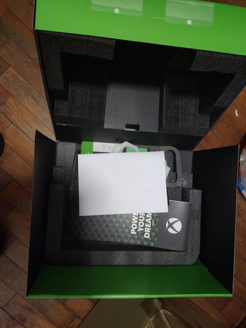 xbox series x 1TB with all components in box, Video Gaming, Video Game ...
