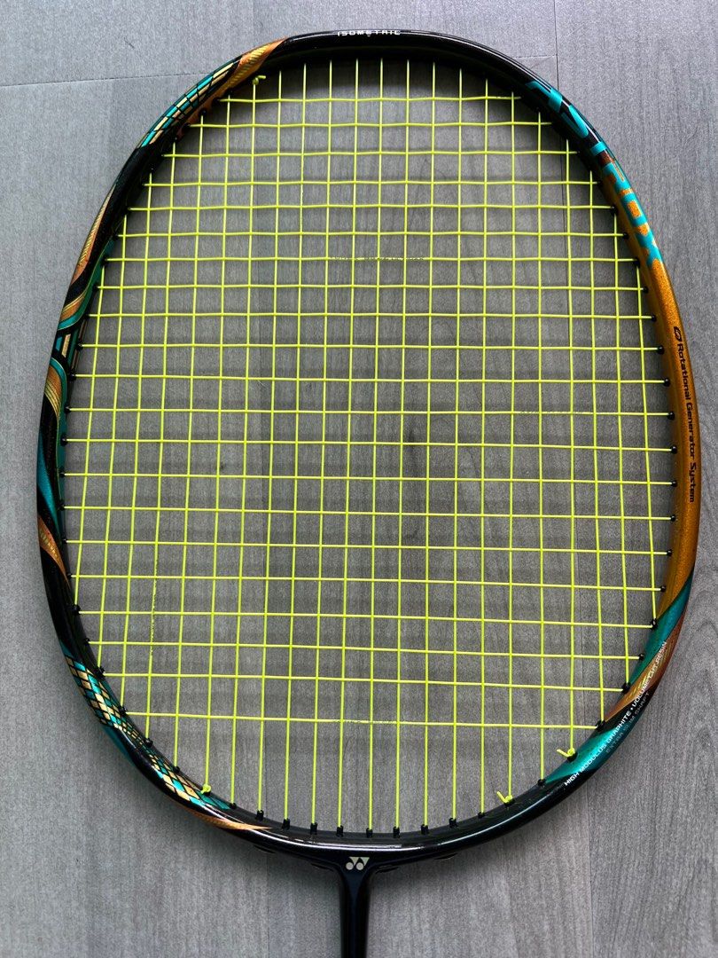 Yonex astrox AX88D pro (SP), 運動產品, 運動與體育, 運動與體育 - 球拍和球類運動 - Carousell
