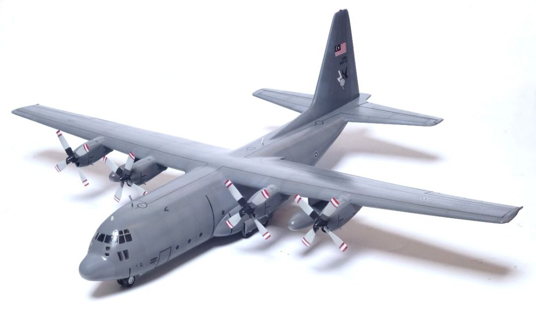 1/72 TUDM C-130 Transport Aircraft plastic model, Hobbies & Toys ...
