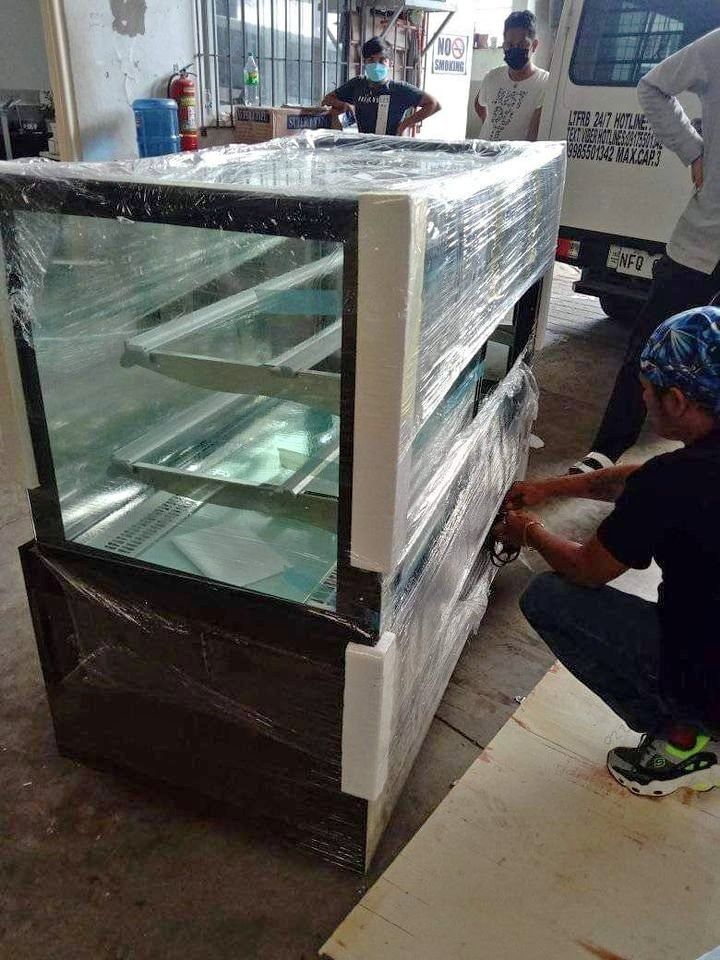 Box Type Cake Chiller, Furniture & Home Living, Kitchenware & Tableware ...