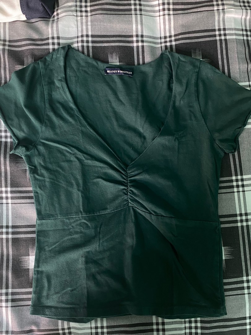 Brandy Melville Gina Top, Women's Fashion, Tops, Shirts on Carousell