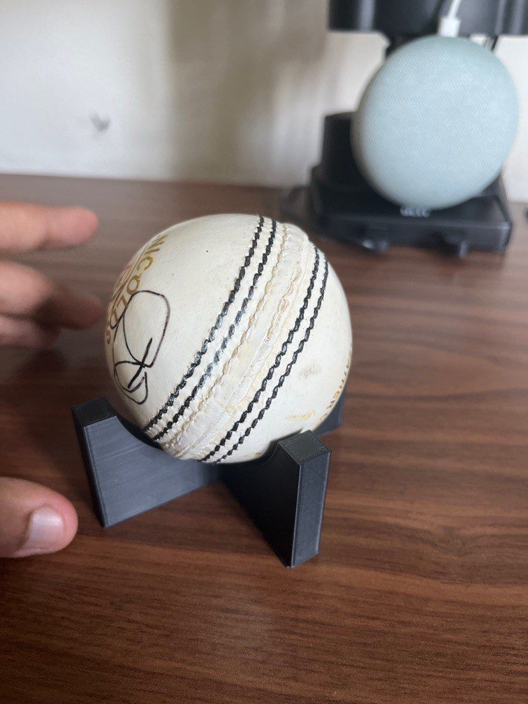 Brendon McCullum Signed Cricket Ball, Sports Equipment, Sports & Games ...