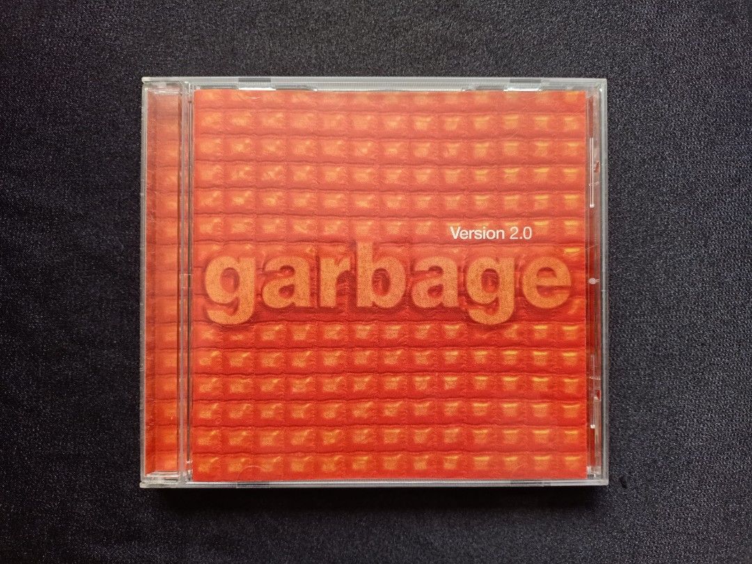 CD Garbage : version 2.0, Hobbies & Toys, Music & Media, CDs & DVDs on Carousell