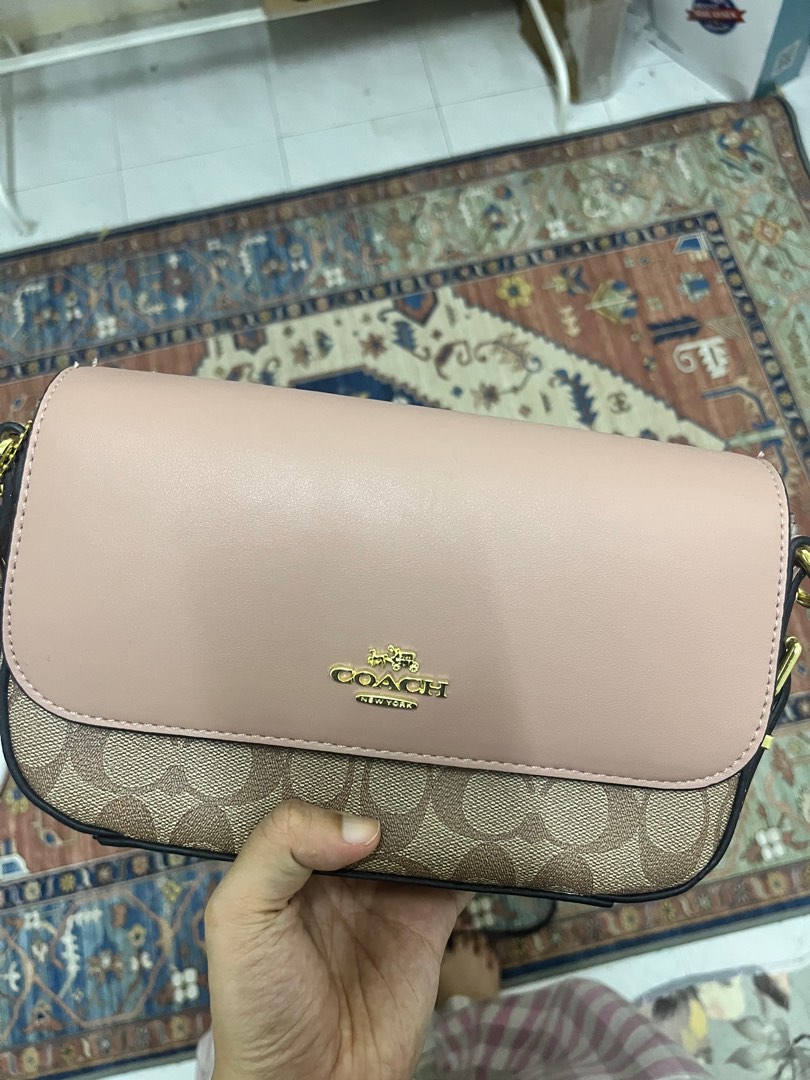 coach gred, Women's Fashion, Bags & Wallets, Shoulder Bags on Carousell