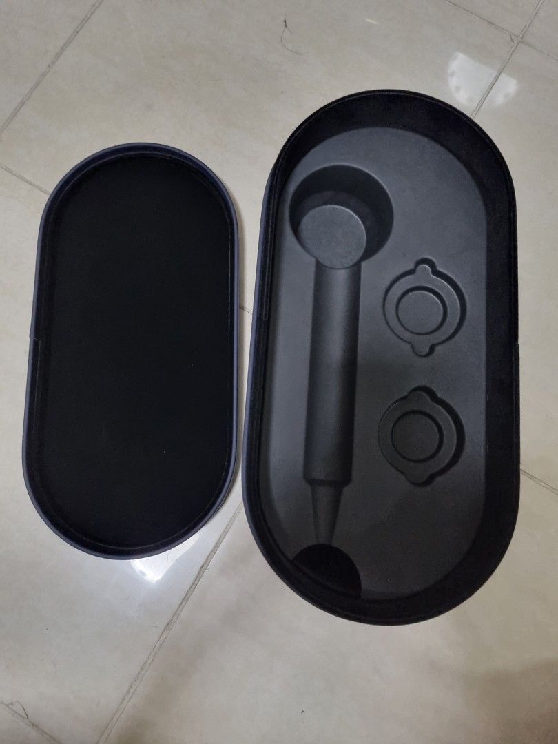Dyson supersonic hair dryer case, Women's Fashion, Watches ...