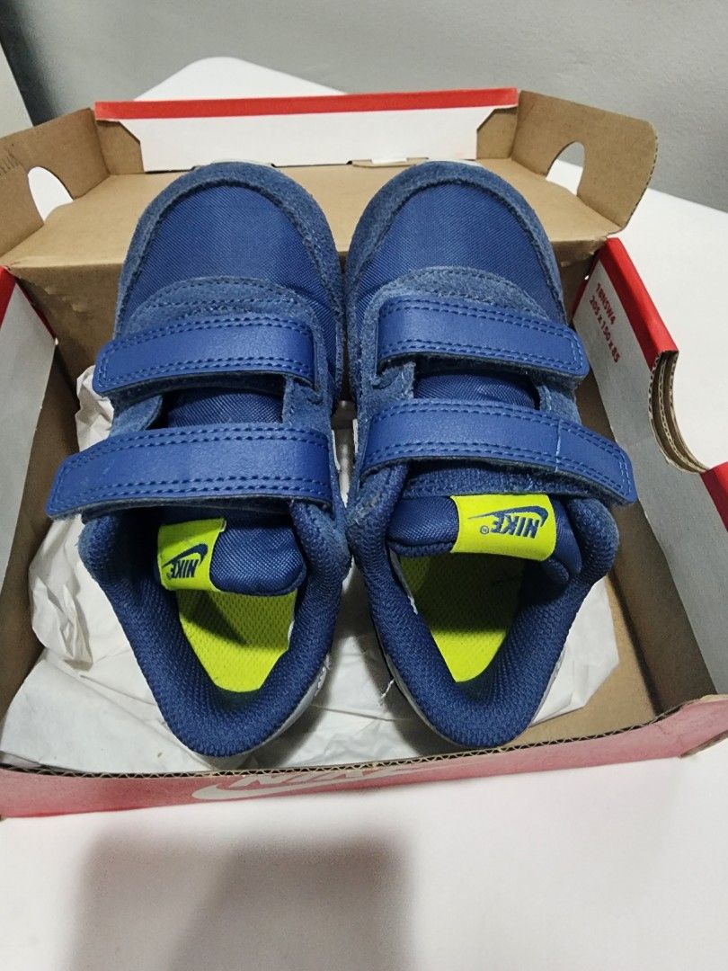 EUC. Nike MD Valiant Toddlers. Size 8C, Babies & Kids, Babies & Kids ...
