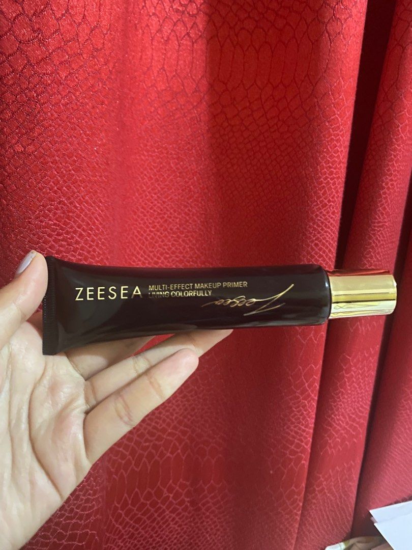 (FREE ZEESEA green primer) Shade 220 Maybelline Fit me Matte + Poreless Foundation on Carousell