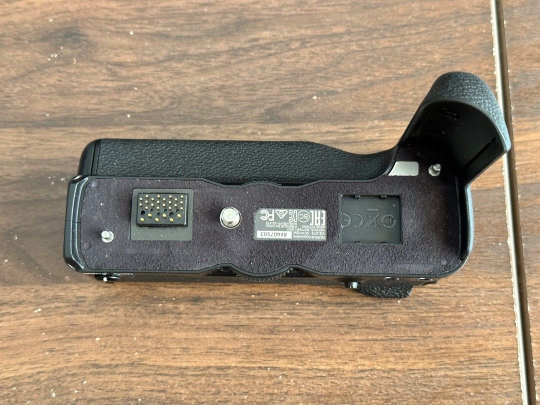 Fujifilm X-T3 vertical grip VG-XT3, Photography, Photography Accessories, Other Photography ...