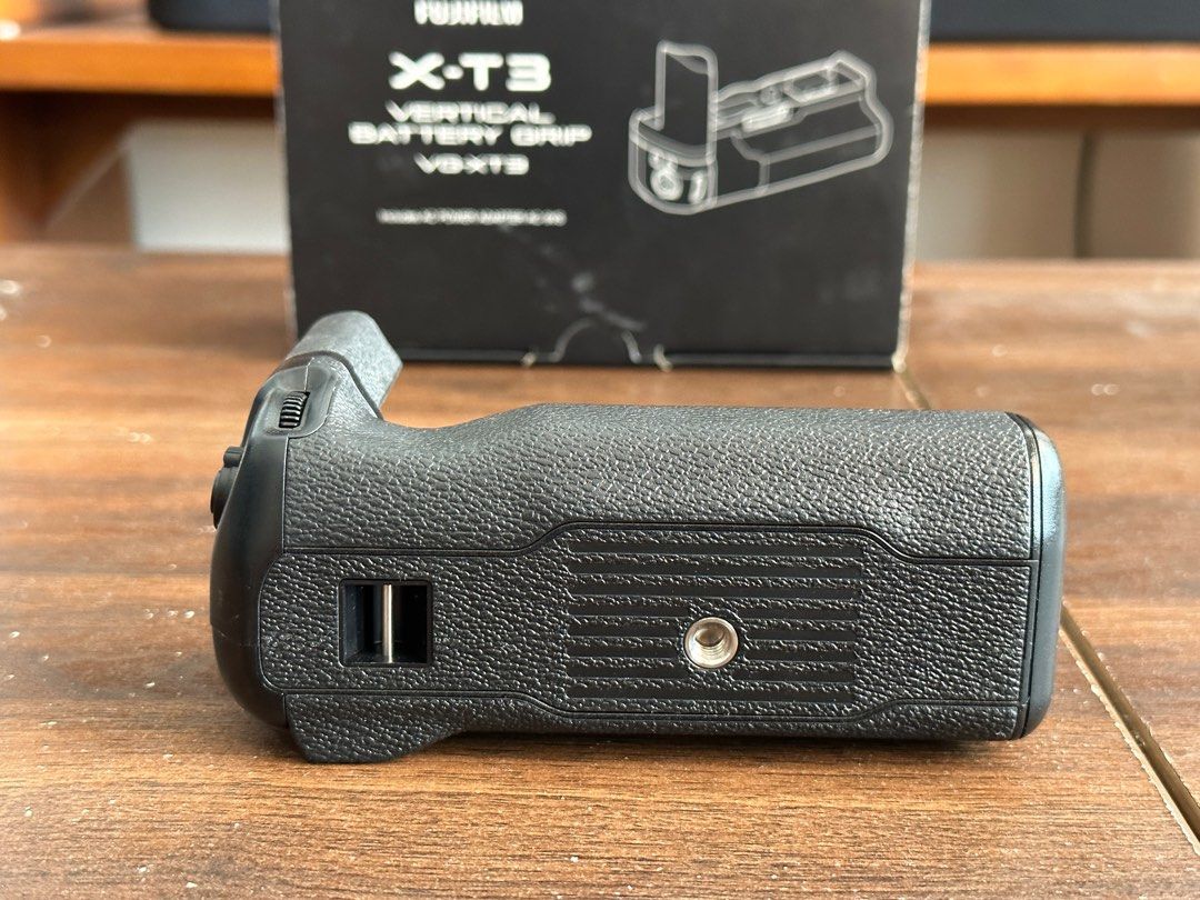 Fujifilm X-T3 vertical grip VG-XT3, Photography, Photography Accessories, Other Photography ...
