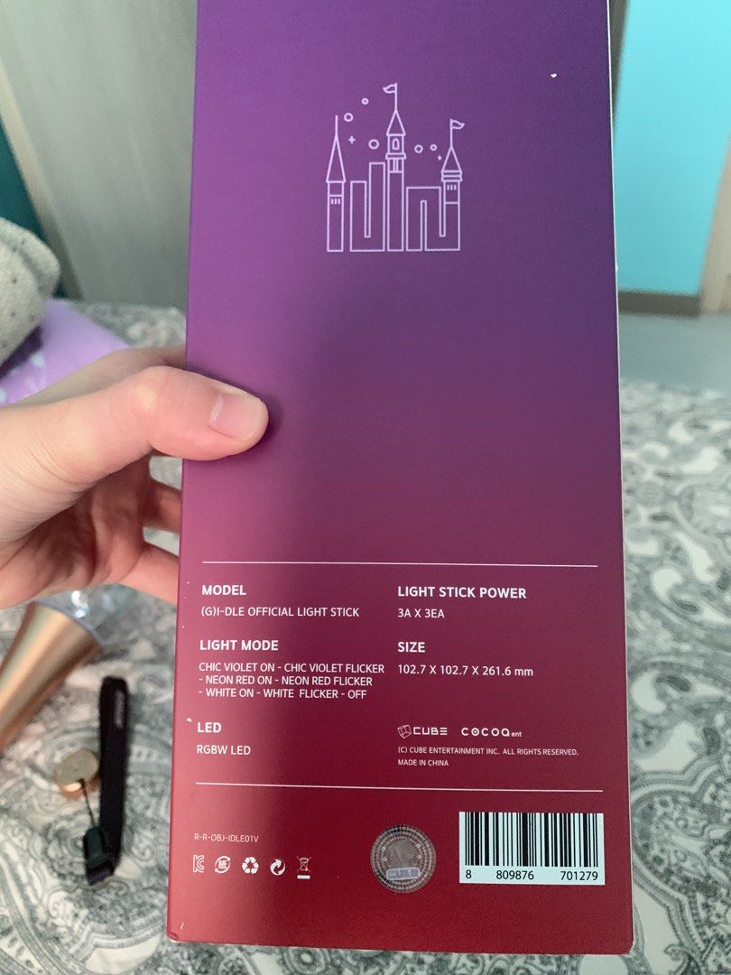 (G)-IDLE Lightstick Ver 1, Hobbies & Toys, Memorabilia & Collectibles ...