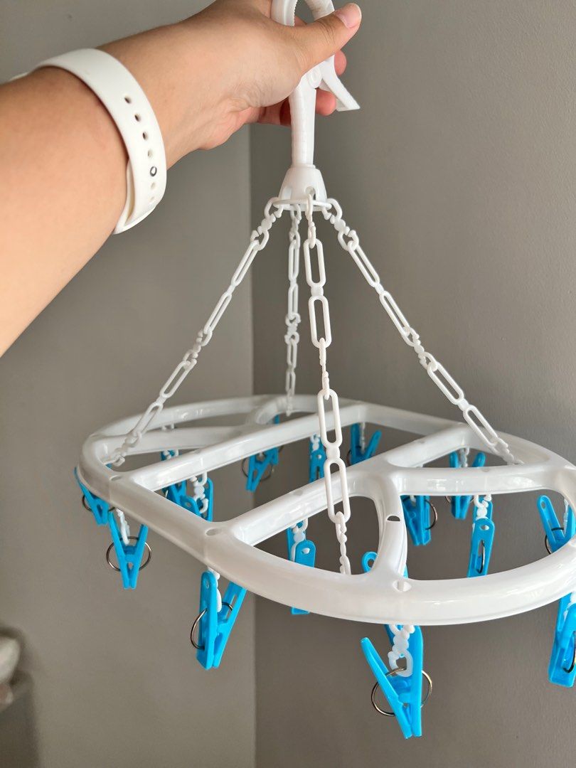 Hang dryer 18pcs clips, Furniture & Home Living, Cleaning & Homecare ...