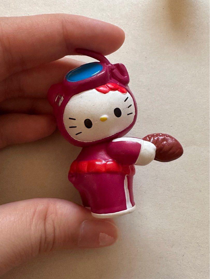 hello kitty figurine set (scuba diver + sitting kitty), Hobbies & Toys ...