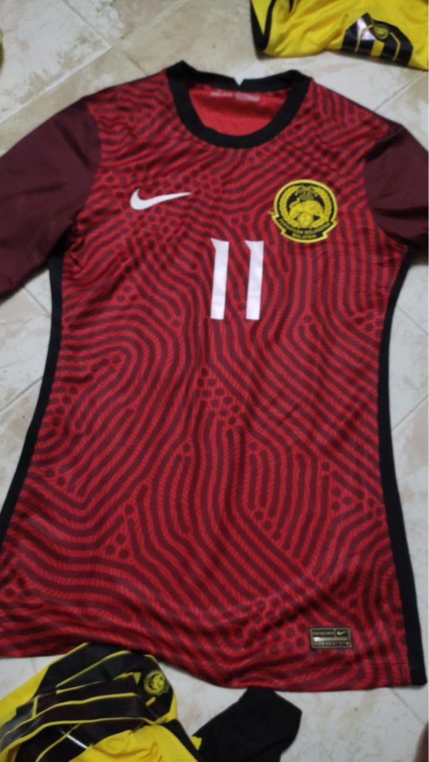 Jersi Malaysia Matchworn, Men's Fashion, Activewear on Carousell
