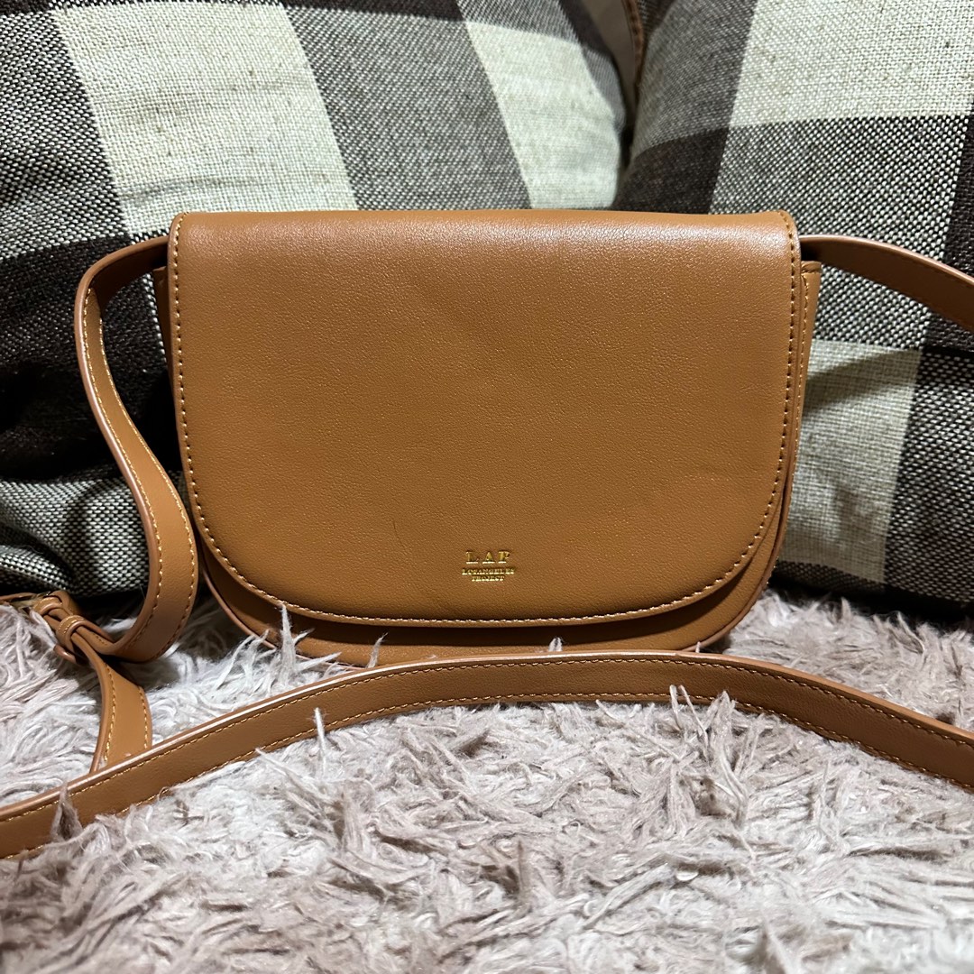 LAP SLING BAG on Carousell